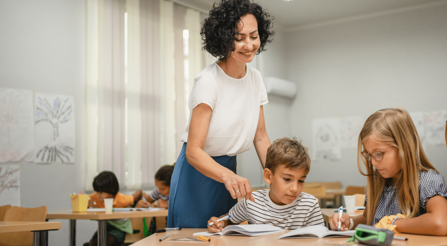 What is an emergency substitute teacher permit or license?