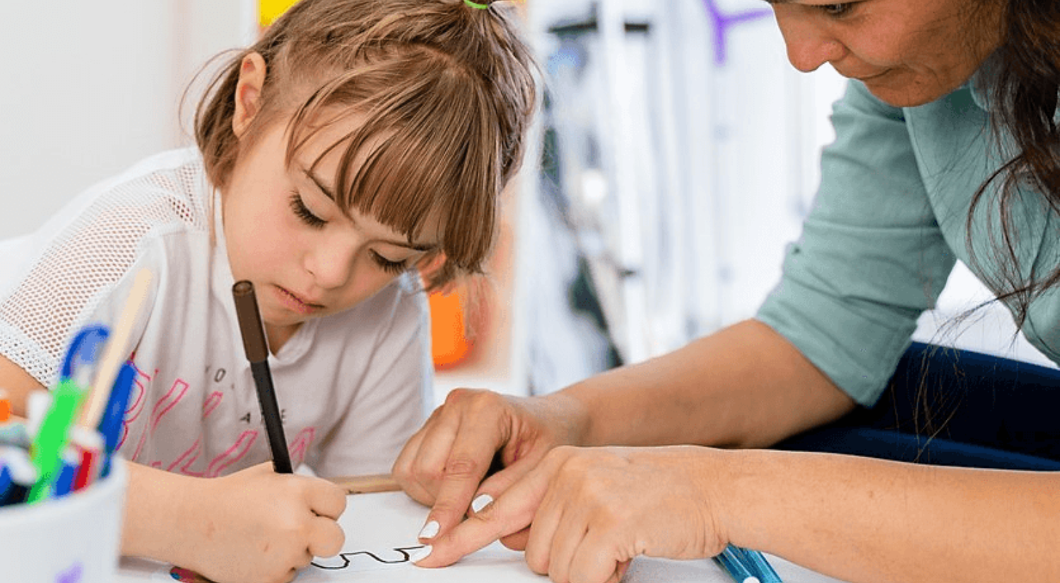 What does an occupational therapist do in schools? | myKelly